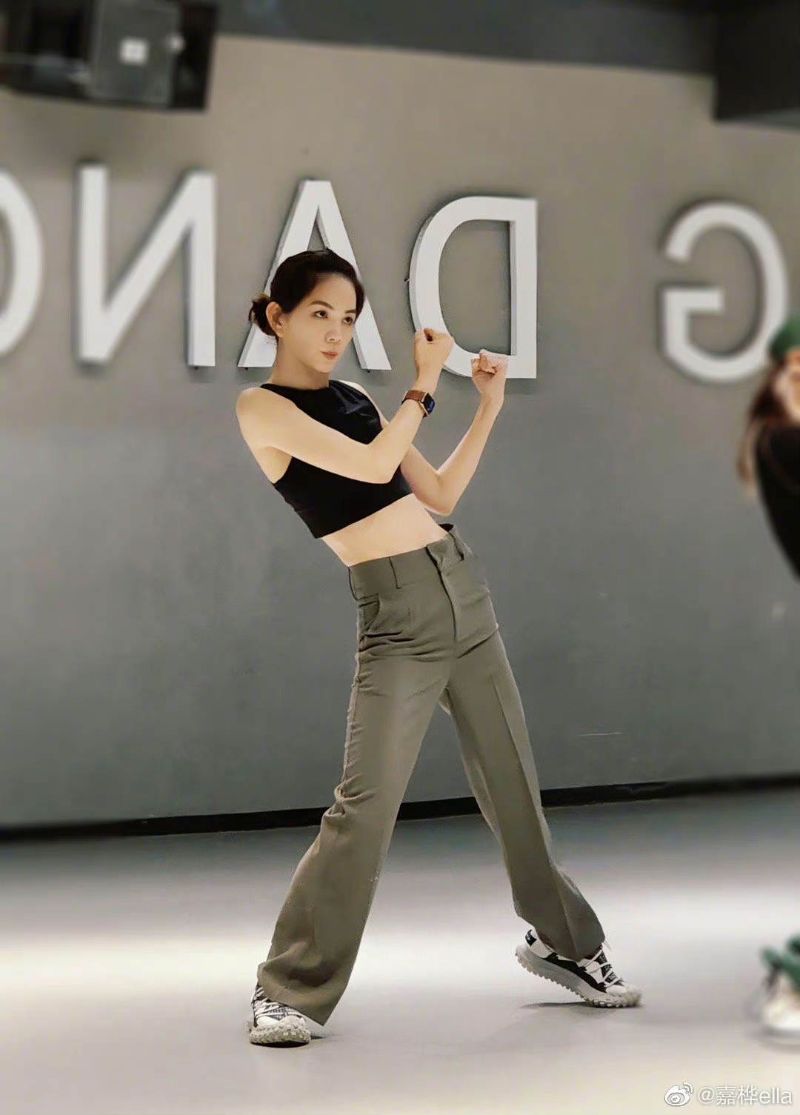 Ella陳嘉樺驚爆曾被侵犯「哭著爬出來」！出道後也曾遭性騷擾！ - epop - 就愛玩娛樂