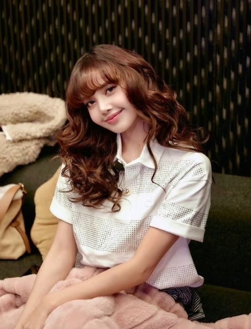 定價超瘋狂！義賣二手衣物做慈善！衣服被捉包有貓毛！LISA回應來了！ - epop - 就愛玩娛樂